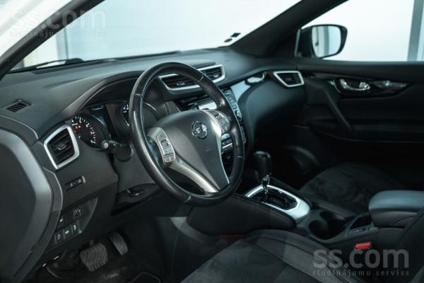 Balts Nissan Qashqai 2017 Rīga, ar dzinēja tilpumu 1.20 L un nobraukumu 132 tūkst. km par 9900 €, foto 4 vietnē AUTOMOTO.COM.LV