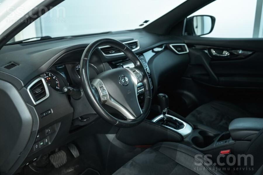 Balts Nissan Qashqai 2017 Rīga, ar dzinēja tilpumu 1.20 L un nobraukumu 132 tūkst. km par 9900 €, foto 4 vietnē AUTOMOTO.COM.LV