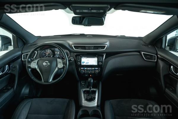 Balts Nissan Qashqai 2017 Rīga, ar dzinēja tilpumu 1.20 L un nobraukumu 132 tūkst. km par 9900 €, foto 5 vietnē AUTOMOTO.COM.LV
