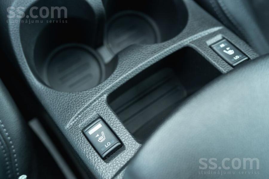 Balts Nissan Qashqai 2017 Rīga, ar dzinēja tilpumu 1.20 L un nobraukumu 132 tūkst. km par 9900 €, foto 16 vietnē AUTOMOTO.COM.LV
