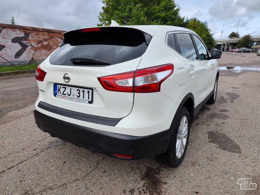 Balts Nissan Qashqai 2017 Šauļi, ar dzinēja tilpumu 1.20 L un nobraukumu 121 tūkst. km par 9900 €, foto 5 vietnē AUTOMOTO.COM.LV