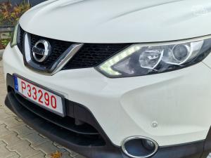 White Nissan Qashqai 2017 in Vilnius, with an engine capacity of 1.20 L and mileage of 129 thousand km for 8500 €, photo 5 on AUTOMOTO.COM.LV