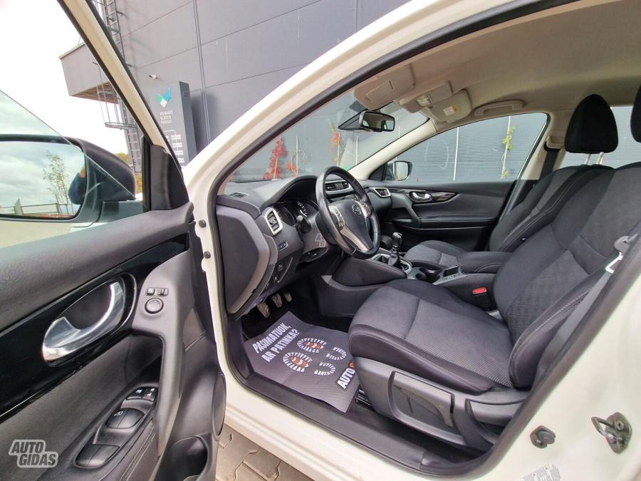 White Nissan Qashqai 2017 in Vilnius, with an engine capacity of 1.20 L and mileage of 129 thousand km for 8500 €, photo 20 on AUTOMOTO.COM.LV