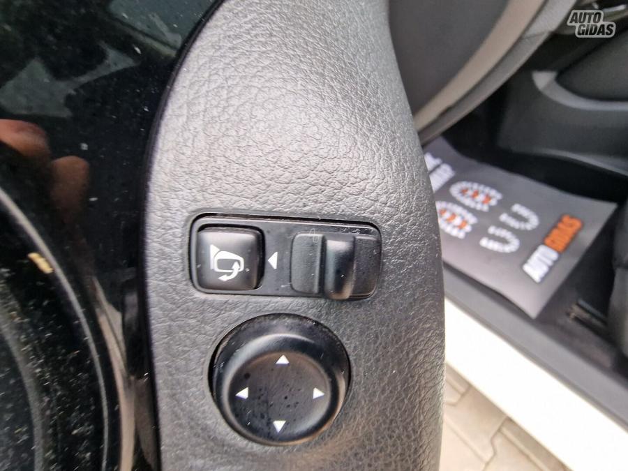 White Nissan Qashqai 2017 in Vilnius, with an engine capacity of 1.20 L and mileage of 129 thousand km for 8500 €, photo 21 on AUTOMOTO.COM.LV