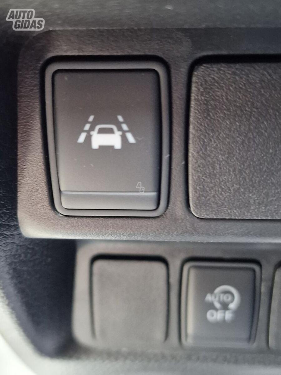 White Nissan Qashqai 2017 in Vilnius, with an engine capacity of 1.20 L and mileage of 129 thousand km for 8500 €, photo 25 on AUTOMOTO.COM.LV