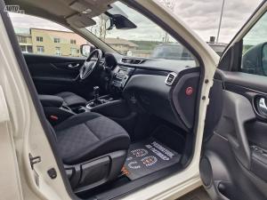 White Nissan Qashqai 2017 in Vilnius, with an engine capacity of 1.20 L and mileage of 129 thousand km for 8500 €, photo 27 on AUTOMOTO.COM.LV