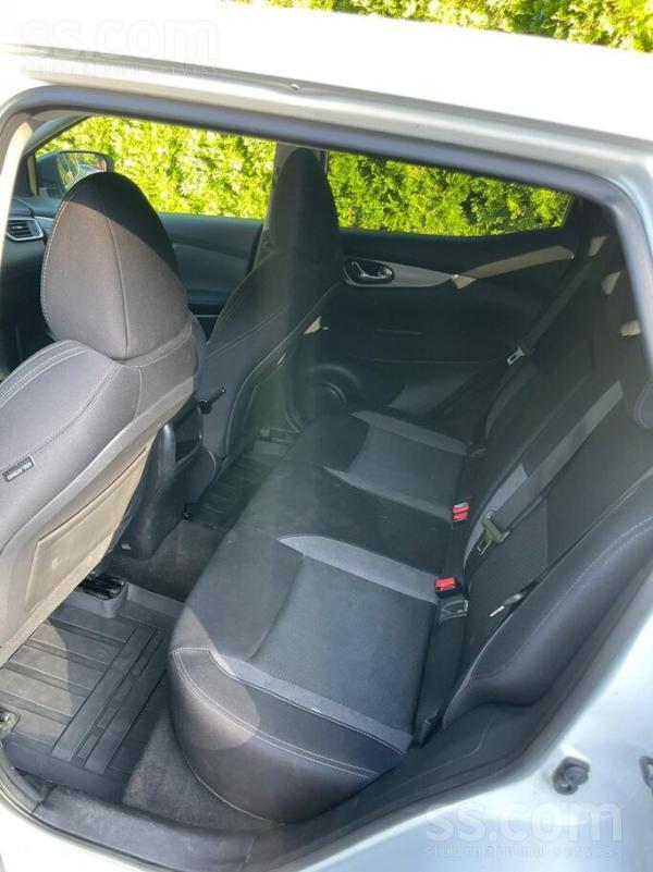Balts Nissan Qashqai 2018 Jūrmala, ar dzinēja tilpumu 1.20 L un nobraukumu 110 tūkst. km par 13000 €, foto 6 vietnē AUTOMOTO.COM.LV