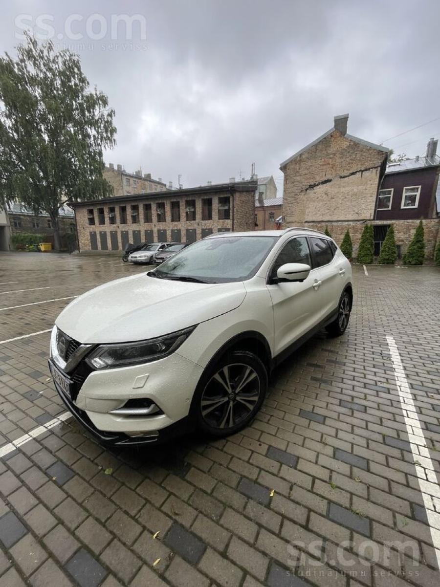 Balts Nissan Qashqai 2018 Rīga, ar dzinēja tilpumu 1.20 L un nobraukumu 136 tūkst. km par 12990 €, foto 4 vietnē AUTOMOTO.COM.LV