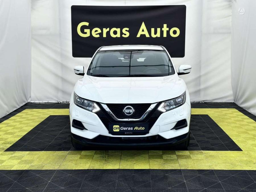 White Nissan Qashqai 2018 in Vilnius, with an engine capacity of 1.20 L and mileage of 113 thousand km for 11590 €, photo 7 on AUTOMOTO.COM.LV