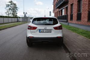Balts Nissan Qashqai 2018 Rīga, ar dzinēja tilpumu 1.20 L un nobraukumu 100 tūkst. km par 12500 €, foto 4 vietnē AUTOMOTO.COM.LV