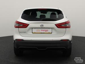 White Nissan Qashqai 2018 in Vilnius, with an engine capacity of 1.20 L and mileage of 196 thousand km for 11099 €, photo 5 on AUTOMOTO.COM.LV