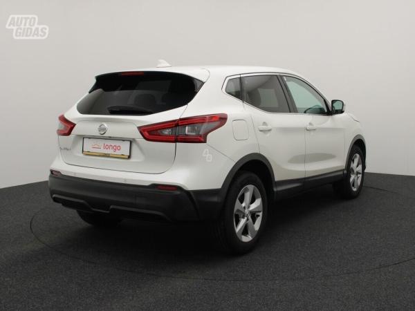 White Nissan Qashqai 2018 in Vilnius, with an engine capacity of 1.20 L and mileage of 196 thousand km for 11099 €, photo 8 on AUTOMOTO.COM.LV
