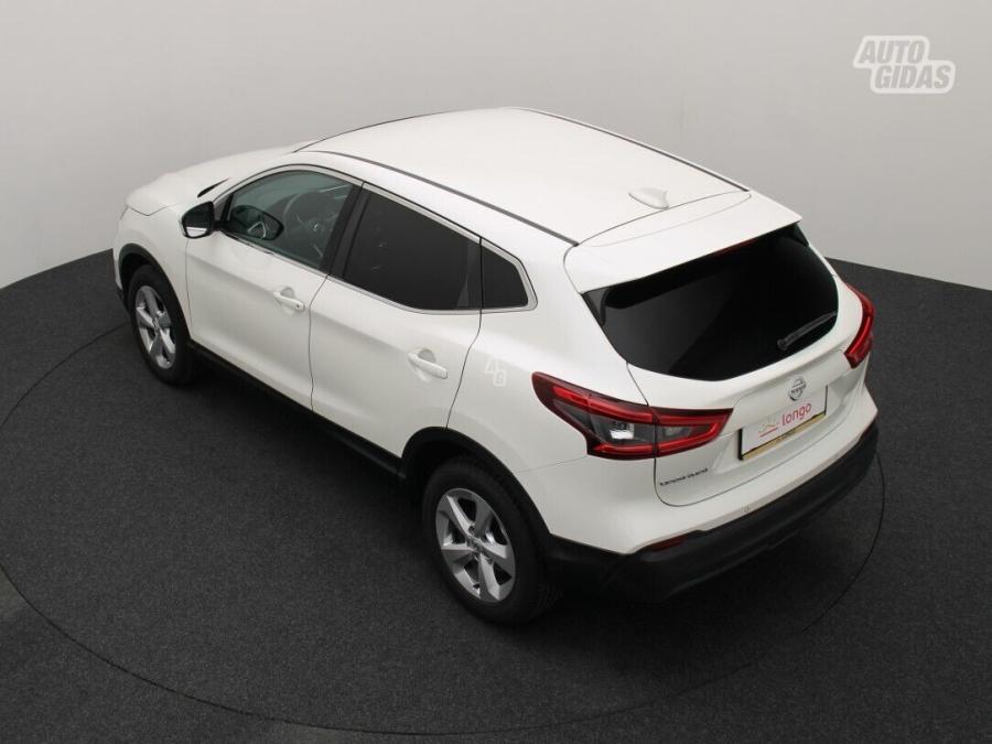 White Nissan Qashqai 2018 in Vilnius, with an engine capacity of 1.20 L and mileage of 196 thousand km for 11099 €, photo 12 on AUTOMOTO.COM.LV