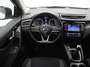 White Nissan Qashqai 2018 in Vilnius, with an engine capacity of 1.20 L and mileage of 196 thousand km for 11099 €, photo 17 on AUTOMOTO.COM.LV