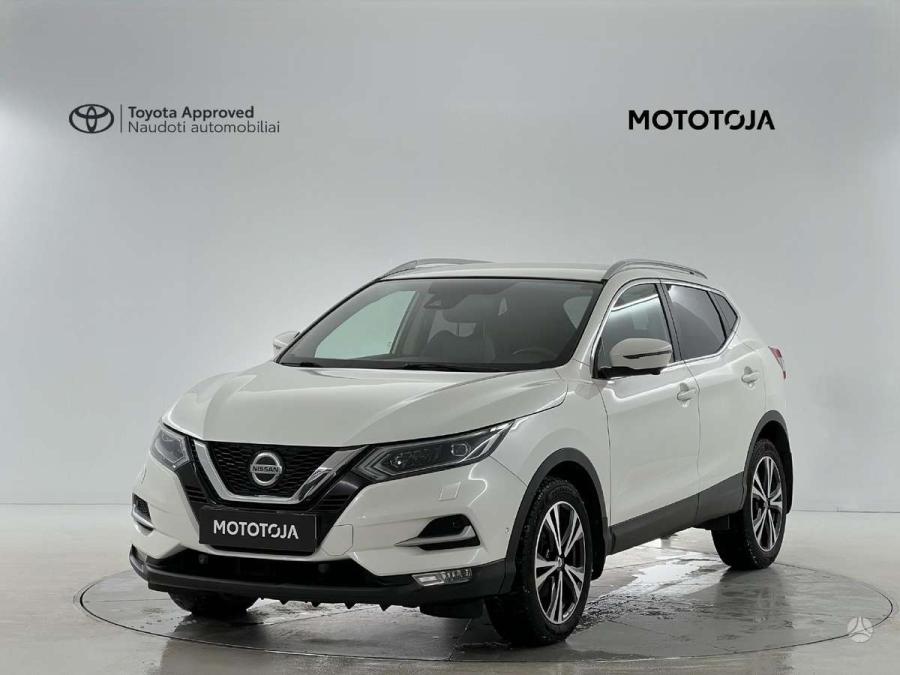 White Nissan Qashqai 2018 in Vilnius, with an engine capacity of 1.33 L and mileage of 187 thousand km for 12900 €, photo 1 on AUTOMOTO.COM.LV