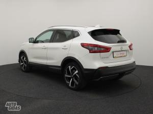 White Nissan Qashqai 2018 in Vilnius, with an engine capacity of 1.60 L and mileage of 105 thousand km for 14999 €, photo 7 on AUTOMOTO.COM.LV