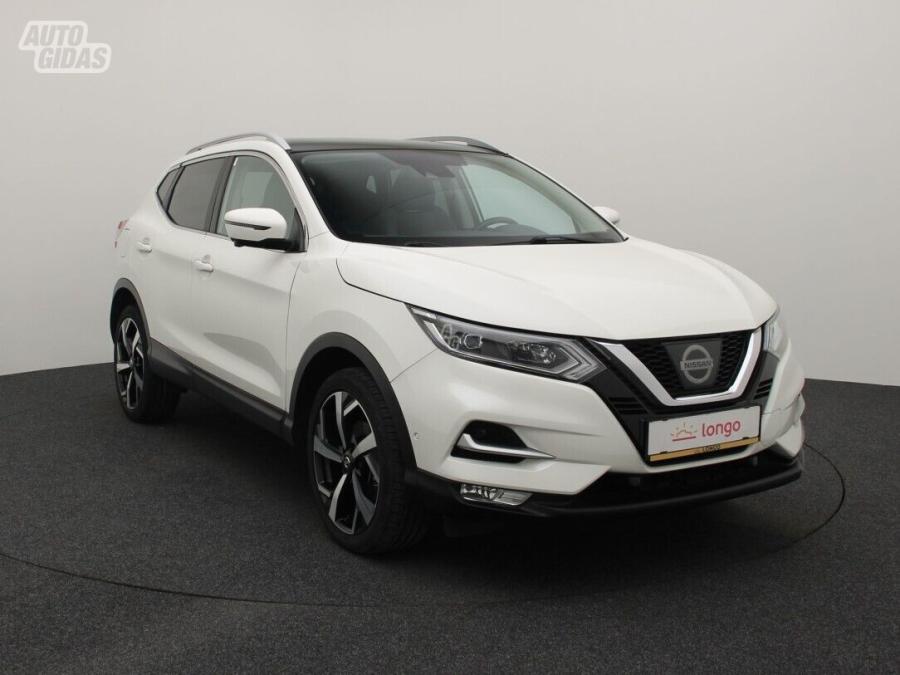 White Nissan Qashqai 2018 in Vilnius, with an engine capacity of 1.60 L and mileage of 105 thousand km for 14999 €, photo 10 on AUTOMOTO.COM.LV