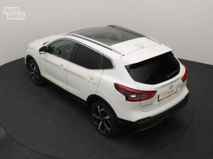 White Nissan Qashqai 2018 in Vilnius, with an engine capacity of 1.60 L and mileage of 105 thousand km for 14999 €, photo 12 on AUTOMOTO.COM.LV