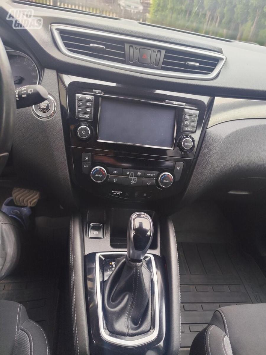 White Nissan Qashqai 2018 in Telschi, with an engine capacity of 1.20 L and mileage of 187 thousand km for 8800 €, photo 27 on AUTOMOTO.COM.LV