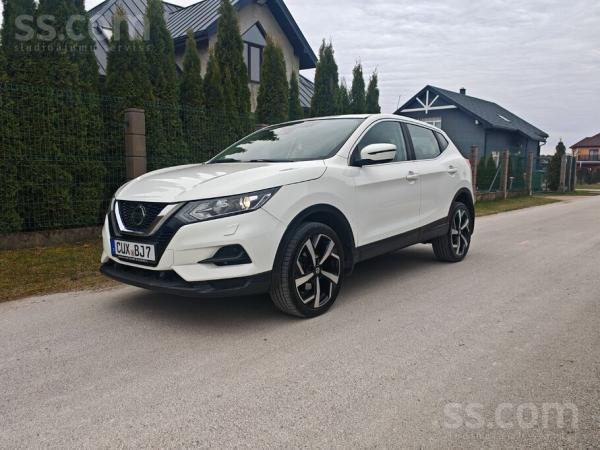 Balts Nissan Qashqai 2018 Rīga, ar dzinēja tilpumu 1.60 L un nobraukumu 220 tūkst. km par 10890 €, foto 1 vietnē AUTOMOTO.COM.LV