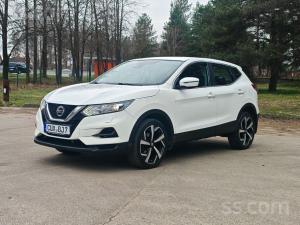 Balts Nissan Qashqai 2018 Rīga, ar dzinēja tilpumu 1.60 L un nobraukumu 220 tūkst. km par 10890 €, foto 4 vietnē AUTOMOTO.COM.LV