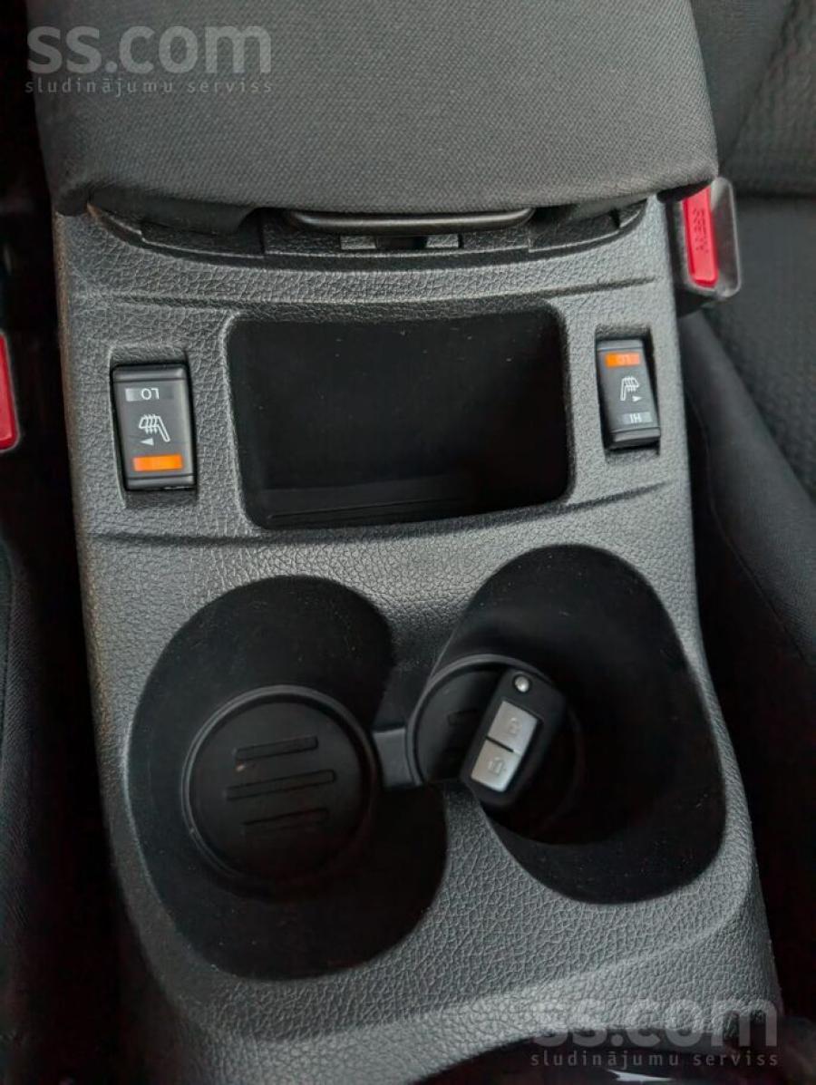 Balts Nissan Qashqai 2018 Rīga, ar dzinēja tilpumu 1.60 L un nobraukumu 220 tūkst. km par 10890 €, foto 23 vietnē AUTOMOTO.COM.LV