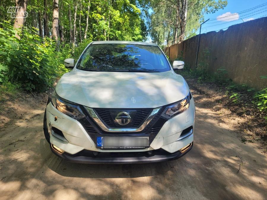 Balts Nissan Qashqai 2018 Viļņa, ar dzinēja tilpumu 1.20 L un nobraukumu 51 tūkst. km par 4900 €, foto 3 vietnē AUTOMOTO.COM.LV