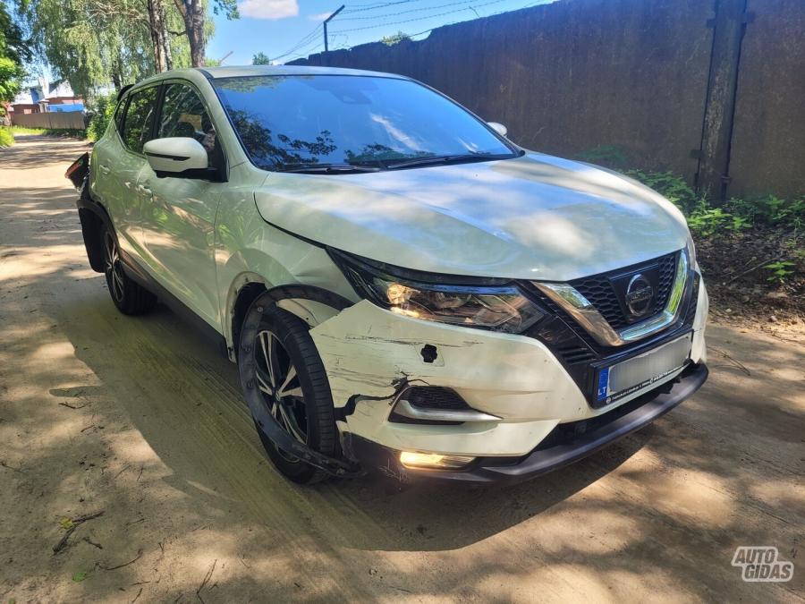 Balts Nissan Qashqai 2018 Viļņa, ar dzinēja tilpumu 1.20 L un nobraukumu 51 tūkst. km par 4900 €, foto 4 vietnē AUTOMOTO.COM.LV