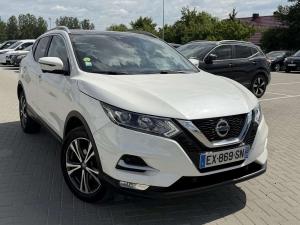 Белый Ниссан Кашкай 2018 в Таураге, объемом двигателя 1.60 л и пробегом 300 тыс. км за 8300 €, фото 3 на AUTOMOTO.COM.LV