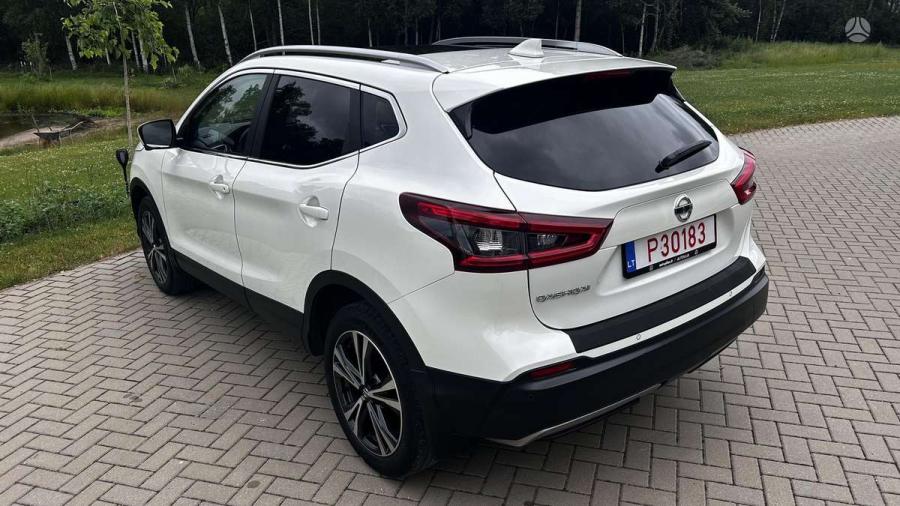 Balts Nissan Qashqai 2018 Utena, ar dzinēja tilpumu 1.20 L un nobraukumu 231 tūkst. km par 8250 €, foto 15 vietnē AUTOMOTO.COM.LV