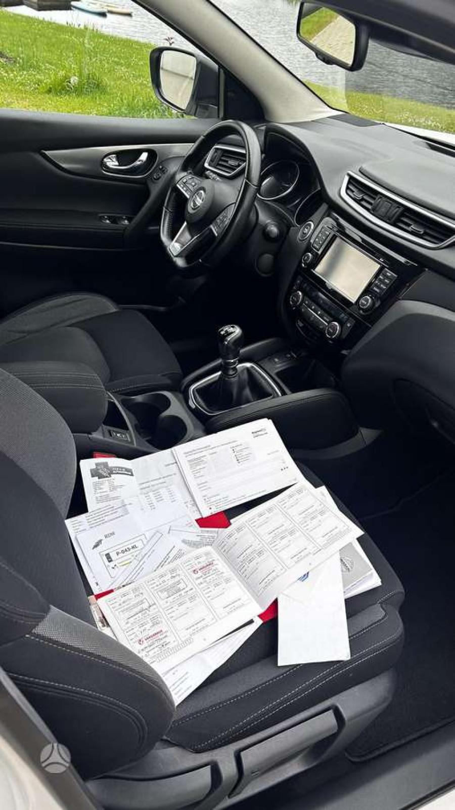 Balts Nissan Qashqai 2018 Utena, ar dzinēja tilpumu 1.20 L un nobraukumu 231 tūkst. km par 8250 €, foto 30 vietnē AUTOMOTO.COM.LV