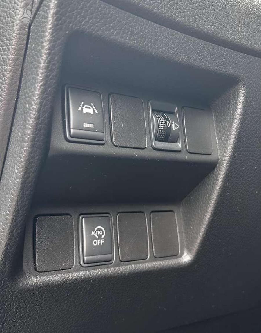 Balts Nissan Qashqai 2018 Utena, ar dzinēja tilpumu 1.20 L un nobraukumu 231 tūkst. km par 8250 €, foto 32 vietnē AUTOMOTO.COM.LV