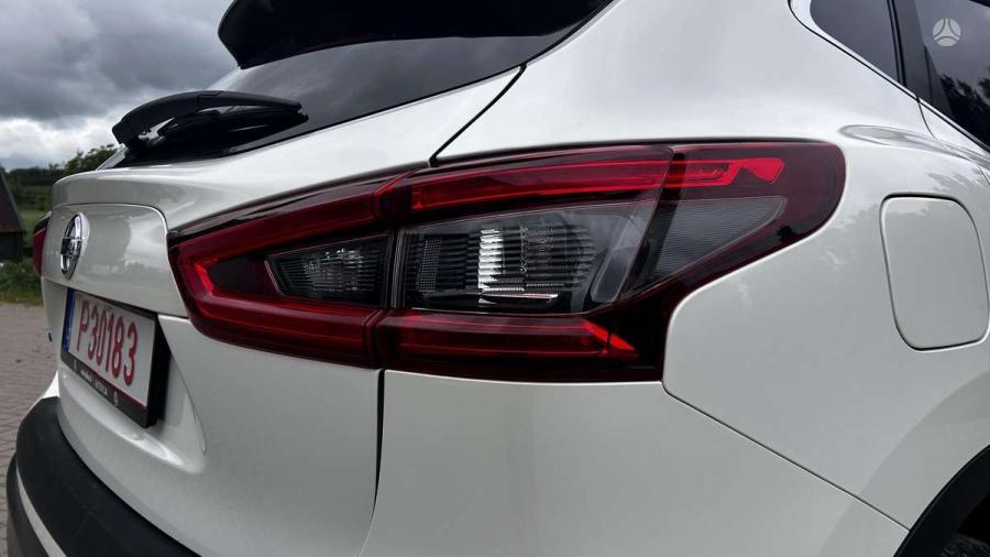 Balts Nissan Qashqai 2018 Utena, ar dzinēja tilpumu 1.20 L un nobraukumu 231 tūkst. km par 8250 €, foto 38 vietnē AUTOMOTO.COM.LV