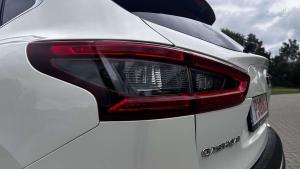 Balts Nissan Qashqai 2018 Utena, ar dzinēja tilpumu 1.20 L un nobraukumu 231 tūkst. km par 8250 €, foto 39 vietnē AUTOMOTO.COM.LV