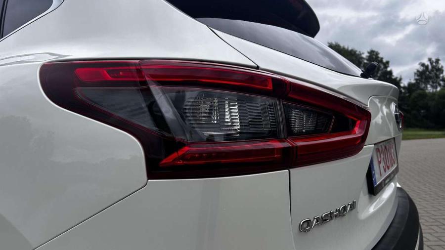 Balts Nissan Qashqai 2018 Utena, ar dzinēja tilpumu 1.20 L un nobraukumu 231 tūkst. km par 8250 €, foto 39 vietnē AUTOMOTO.COM.LV