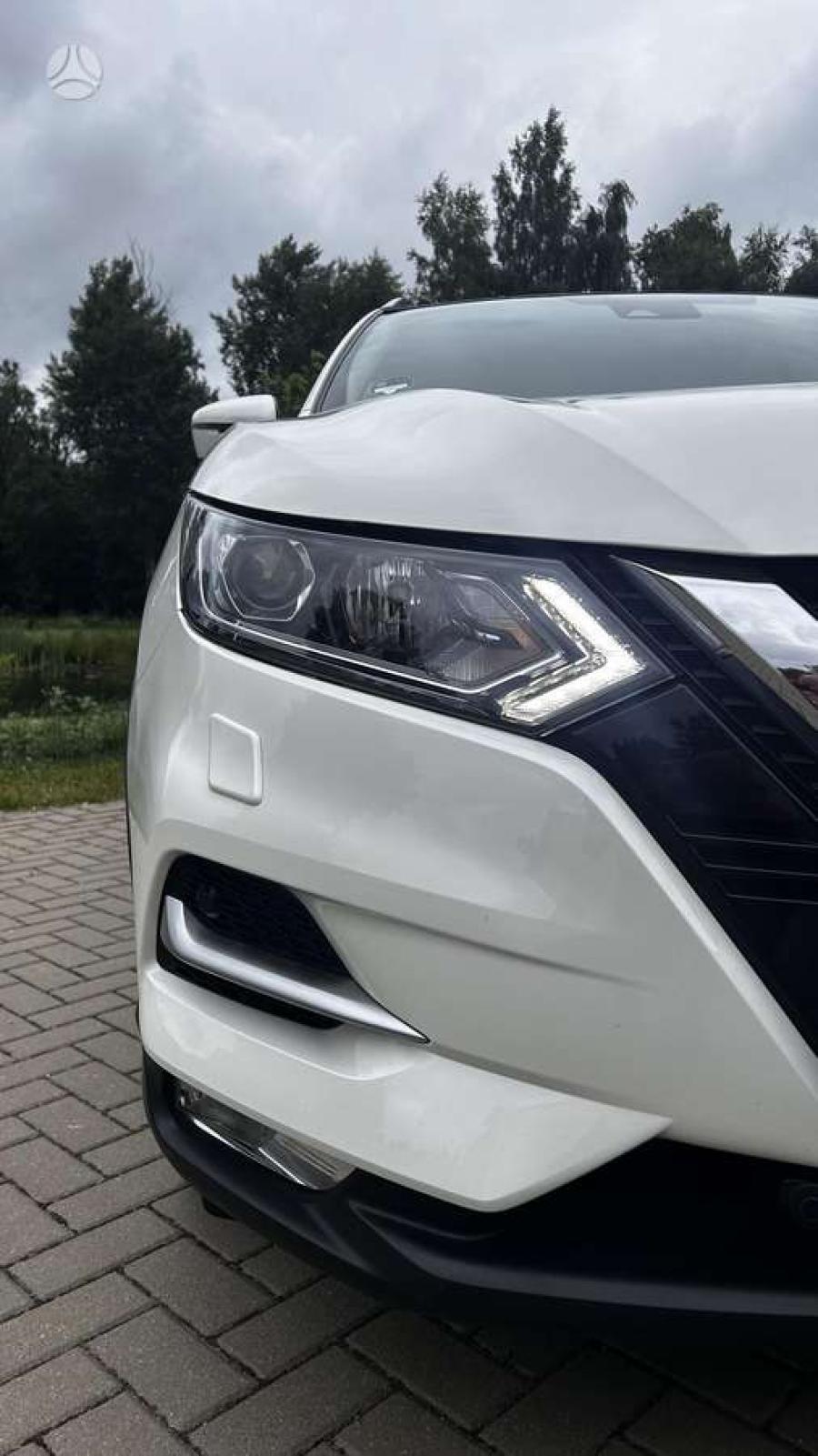Balts Nissan Qashqai 2018 Utena, ar dzinēja tilpumu 1.20 L un nobraukumu 231 tūkst. km par 8250 €, foto 40 vietnē AUTOMOTO.COM.LV