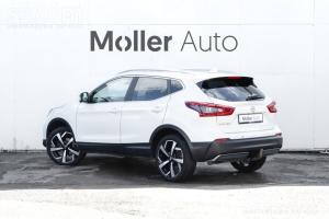 White Nissan Qashqai 2018 in Riga, with an engine capacity of 1.20 L and mileage of 112 thousand km for 10900 €, photo 4 on AUTOMOTO.COM.LV