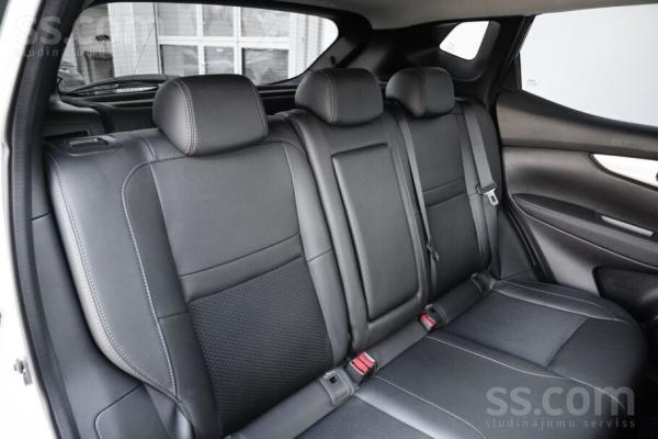 Balts Nissan Qashqai 2018 Rīga, ar dzinēja tilpumu 1.20 L un nobraukumu 112 tūkst. km par 10900 €, foto 7 vietnē AUTOMOTO.COM.LV