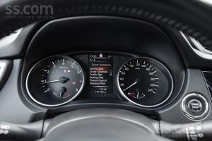 White Nissan Qashqai 2018 in Riga, with an engine capacity of 1.20 L and mileage of 112 thousand km for 10900 €, photo 12 on AUTOMOTO.COM.LV