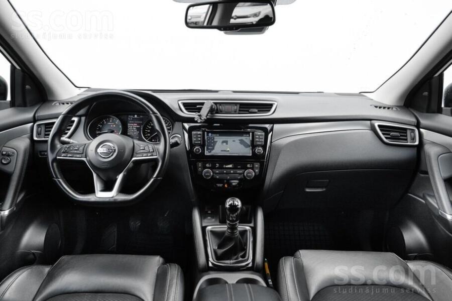White Nissan Qashqai 2018 in Riga, with an engine capacity of 1.20 L and mileage of 112 thousand km for 10900 €, photo 20 on AUTOMOTO.COM.LV