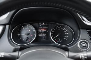 White Nissan Qashqai 2018 in Riga, with an engine capacity of 1.20 L and mileage of 112 thousand km for 10900 €, photo 12 on AUTOMOTO.COM.LV