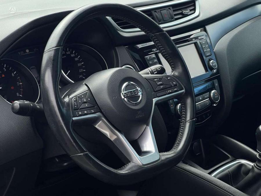 Balts Nissan Qashqai 2018 Tauragė, ar dzinēja tilpumu 1.20 L un nobraukumu 127 tūkst. km par 10000 €, foto 14 vietnē AUTOMOTO.COM.LV