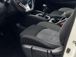 Balts Nissan Qashqai 2018 Tauragė, ar dzinēja tilpumu 1.20 L un nobraukumu 127 tūkst. km par 10000 €, foto 18 vietnē AUTOMOTO.COM.LV
