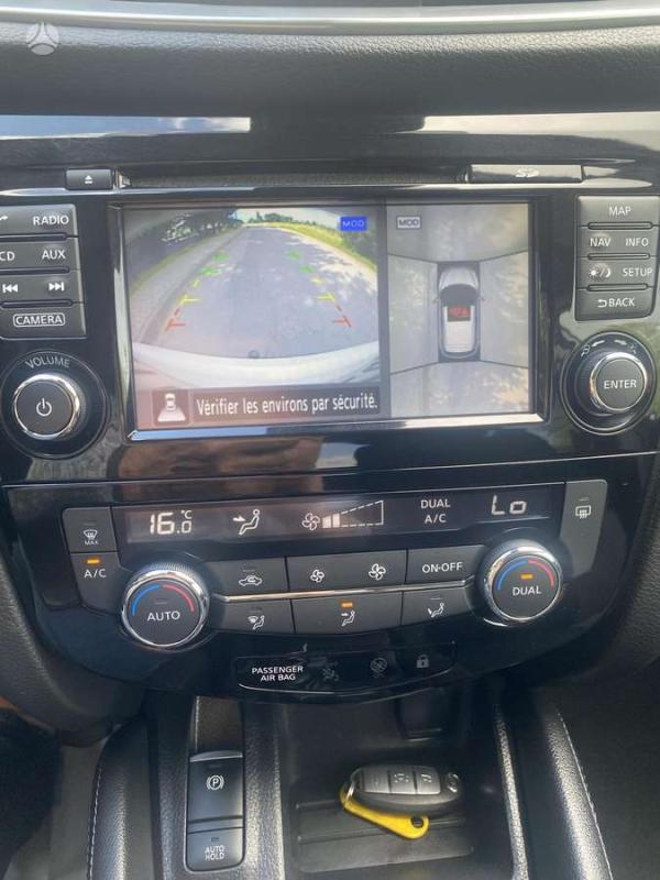 White Nissan Qashqai 2018 in Taurage, with an engine capacity of 1.20 L and mileage of 220 thousand km for 8900 €, photo 10 on AUTOMOTO.COM.LV