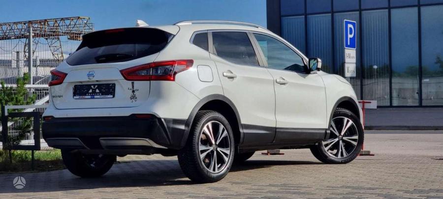 Balts Nissan Qashqai 2018 Šauļi, ar dzinēja tilpumu 1.60 L un nobraukumu 218 tūkst. km par 11500 €, foto 11 vietnē AUTOMOTO.COM.LV