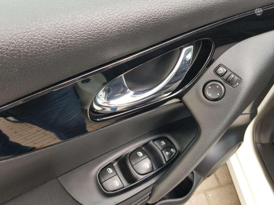 Balts Nissan Qashqai 2018 Šauļi, ar dzinēja tilpumu 1.60 L un nobraukumu 183 tūkst. km par 10700 €, foto 11 vietnē AUTOMOTO.COM.LV