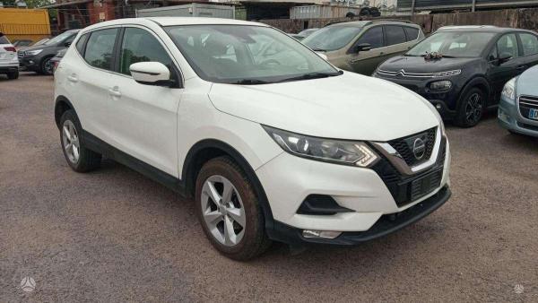 Balts Nissan Qashqai 2018 Panevēža, ar dzinēja tilpumu 1.46 L un nobraukumu 225 tūkst. km par 8900 €, foto 4 vietnē AUTOMOTO.COM.LV
