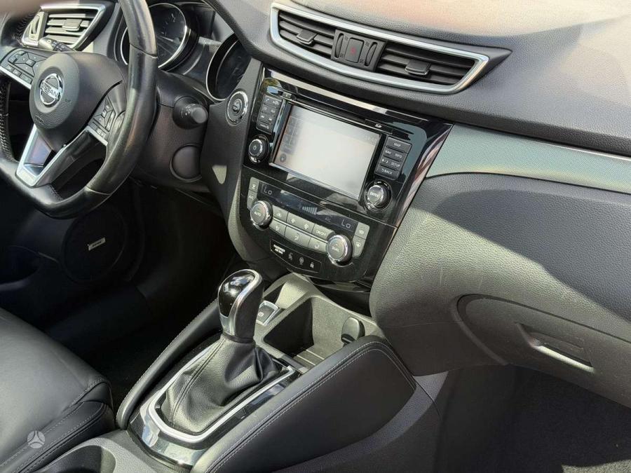 Белый Ниссан Кашкай 2018 в Таураге, объемом двигателя 1.60 л и пробегом 165 тыс. км за 11900 €, фото 40 на AUTOMOTO.COM.LV
