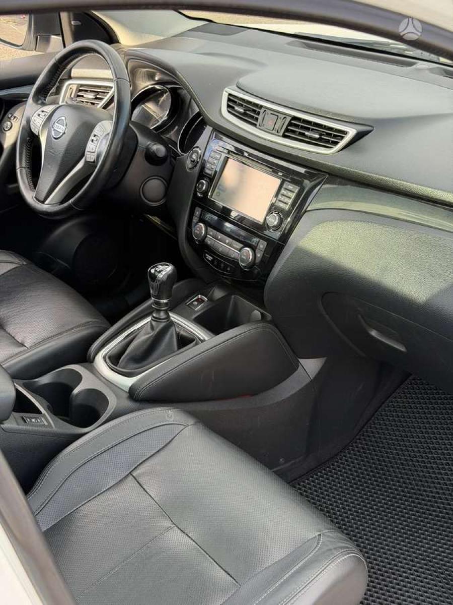 Balts Nissan Qashqai 2018 Kėdainiai, ar dzinēja tilpumu 1.46 L un nobraukumu 230 tūkst. km par 9000 €, foto 25 vietnē AUTOMOTO.COM.LV