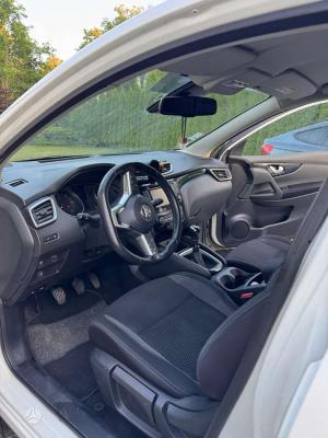 Balts Nissan Qashqai 2018 Alīta, ar dzinēja tilpumu 1.46 L un nobraukumu 200 tūkst. km par 10500 €, foto 11 vietnē AUTOMOTO.COM.LV